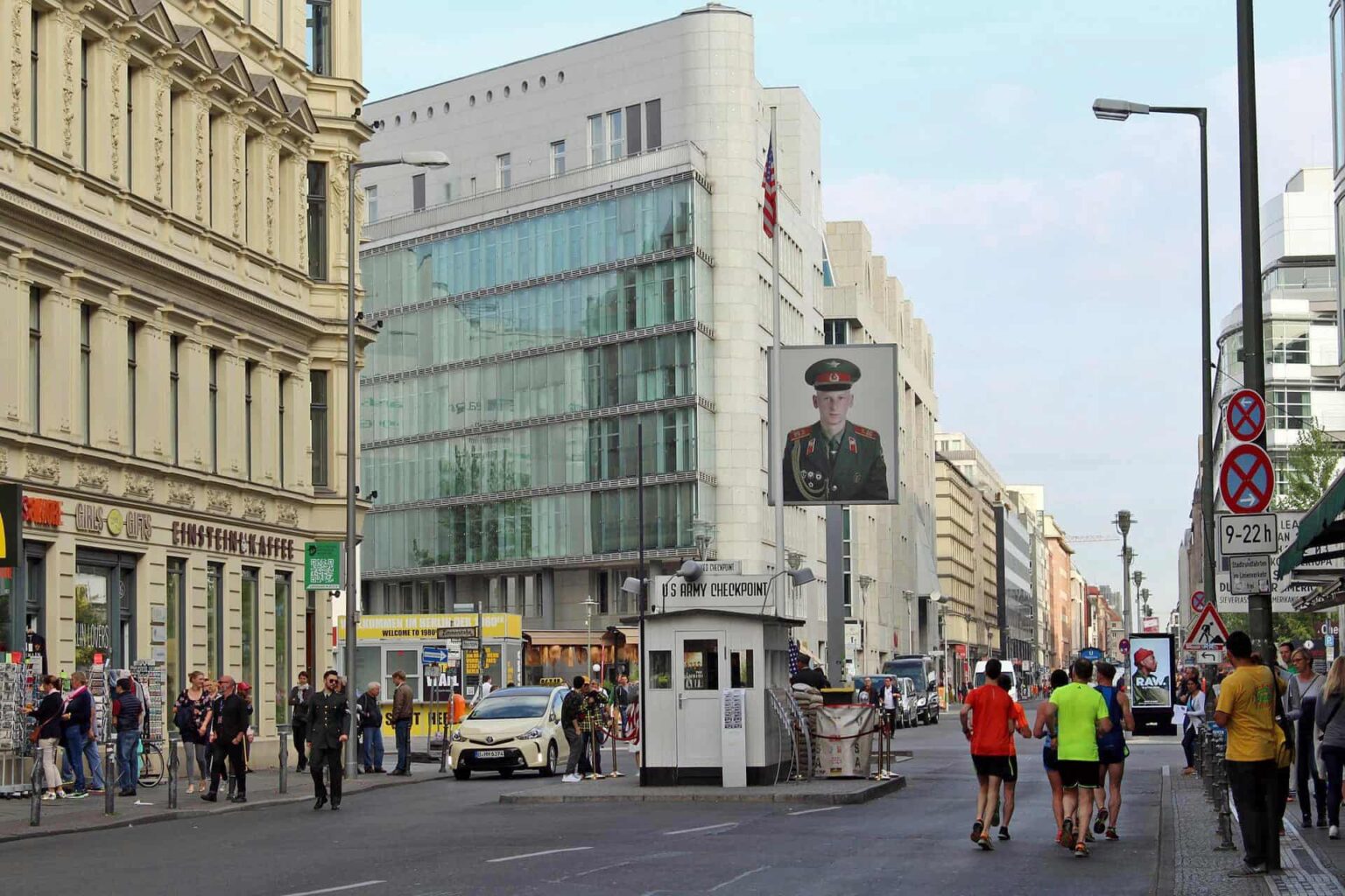 Berlijnse Muur. De bouw en val