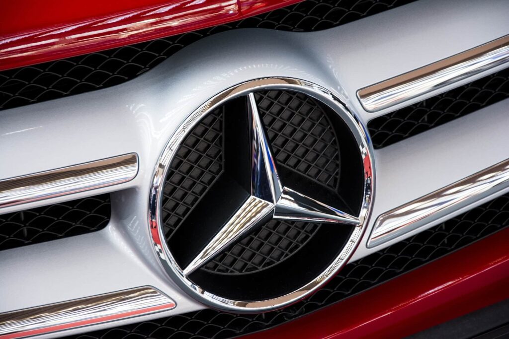 De eerste Mercedes. Lees het op Huisjes Duitsland.nl